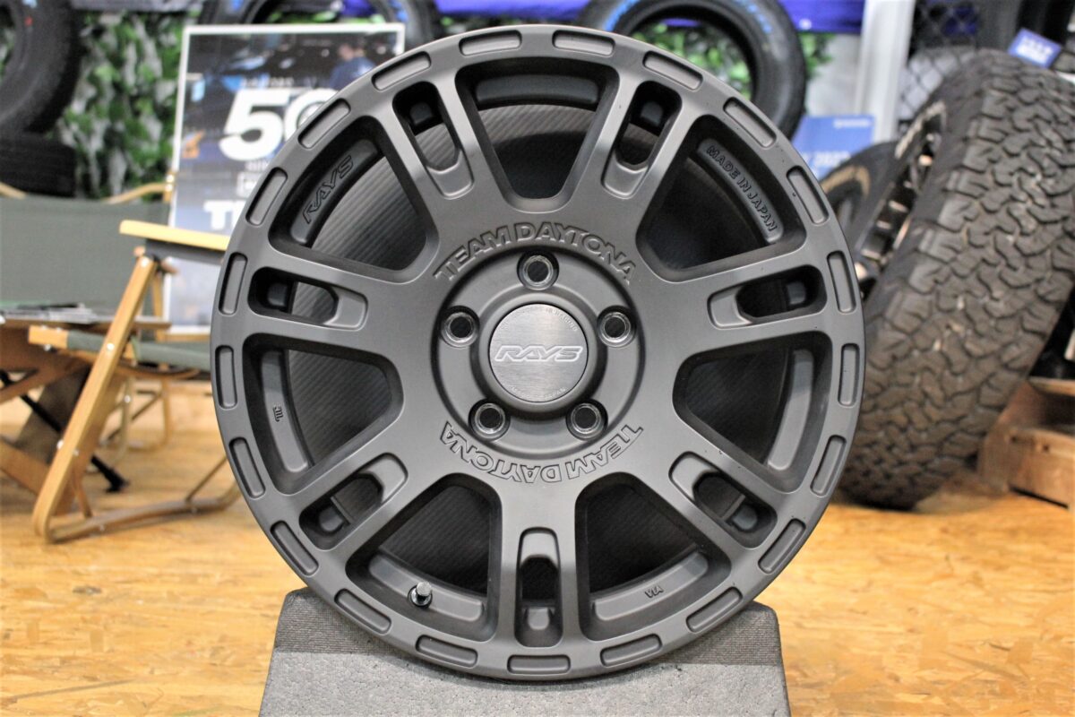 【RAV4、デリカD:5等に】RAYS TEAM DAYTONA D207 16×7J 5H 114.3 +40 × MICHELIN ...