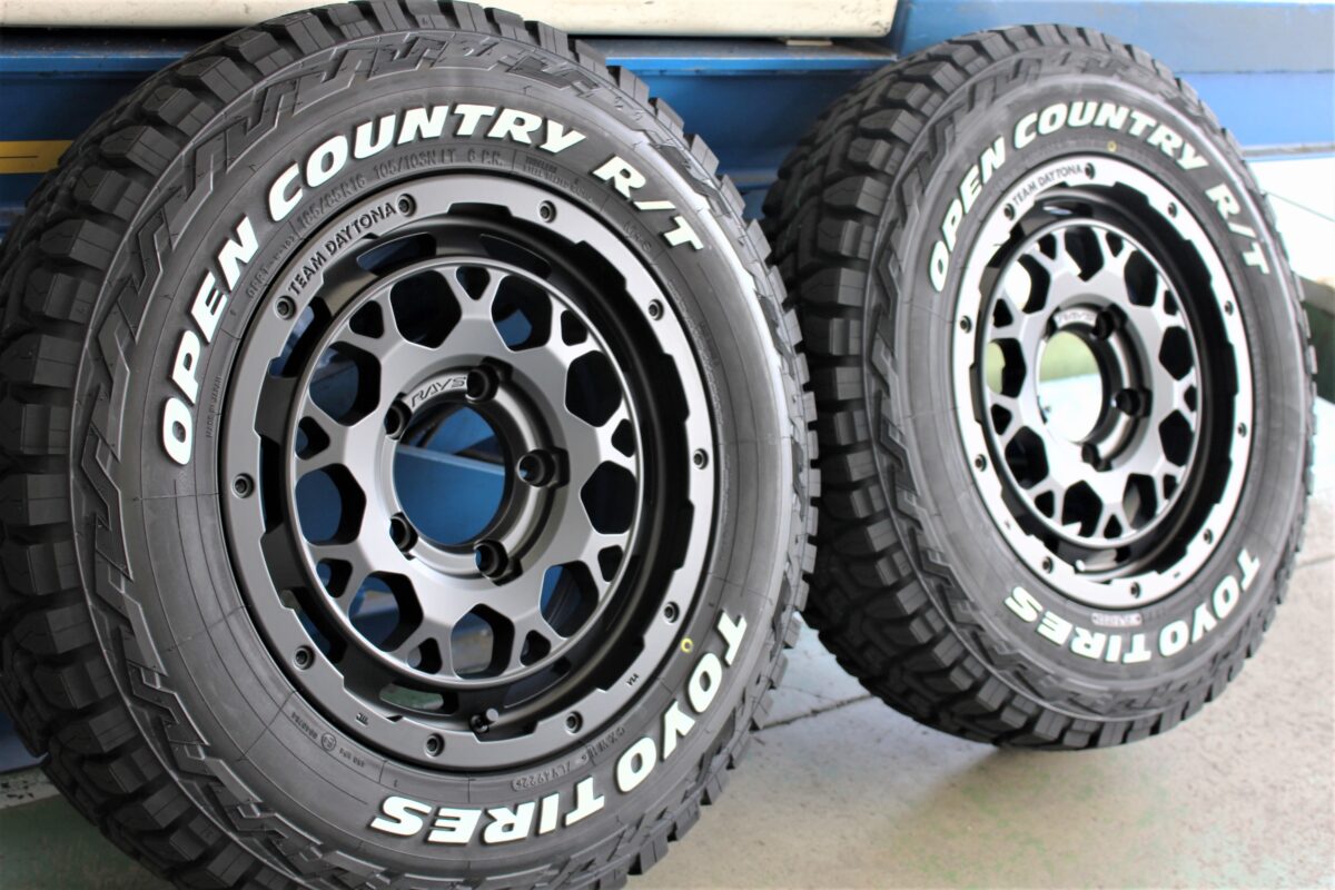 今日もジムニー！JB64にRAYS デイトナM9ブラックエディション×トーヨーオープンカントリーRT！ | 今日もジムニー！JB64にRAYS ...