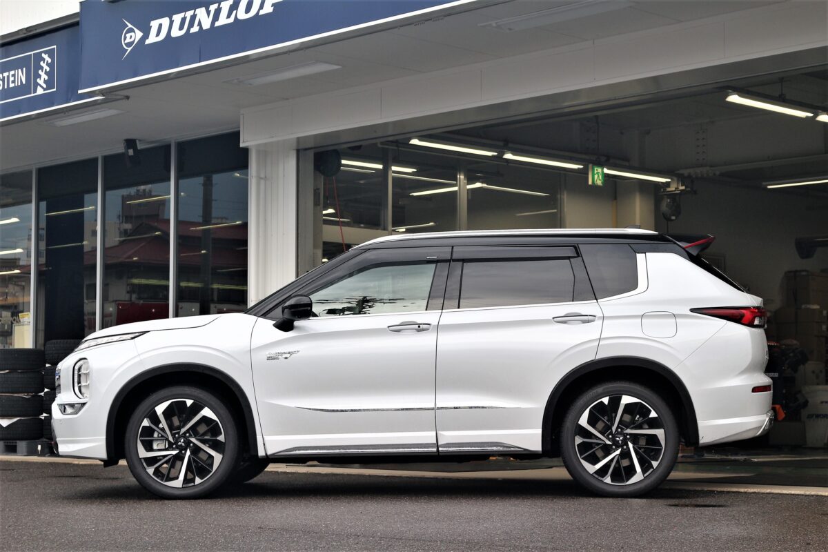 MITSUBISHI アウトランダー に RAYS HOMURA 2x7 FT 装着 。 | 多治見店 | 店舗ブログ | タイヤ＆ホイールの ...