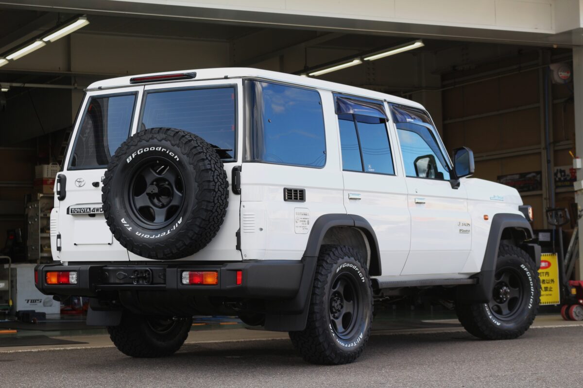 TOYOTA ランドクルーザー70 ( GDJ76 W) に ブラッドレーV 装着。265/75R16は装着可能？！ | 多治見店 | 店舗 ...