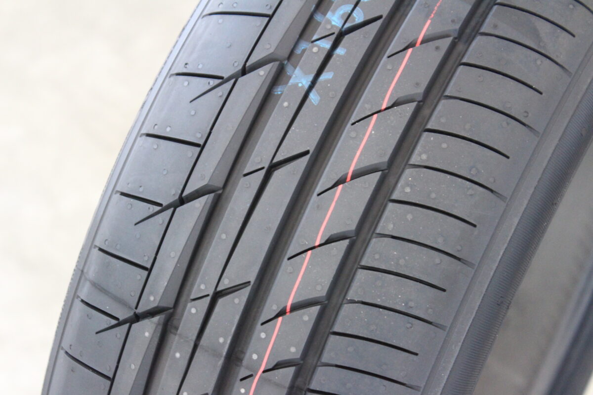 【入荷ブログ】TOYOのNEWタイヤ プロクセスLUK2が登場!! | 四日市店 | 店舗ブログ | タイヤ＆ホイールの専門店「クラフト」