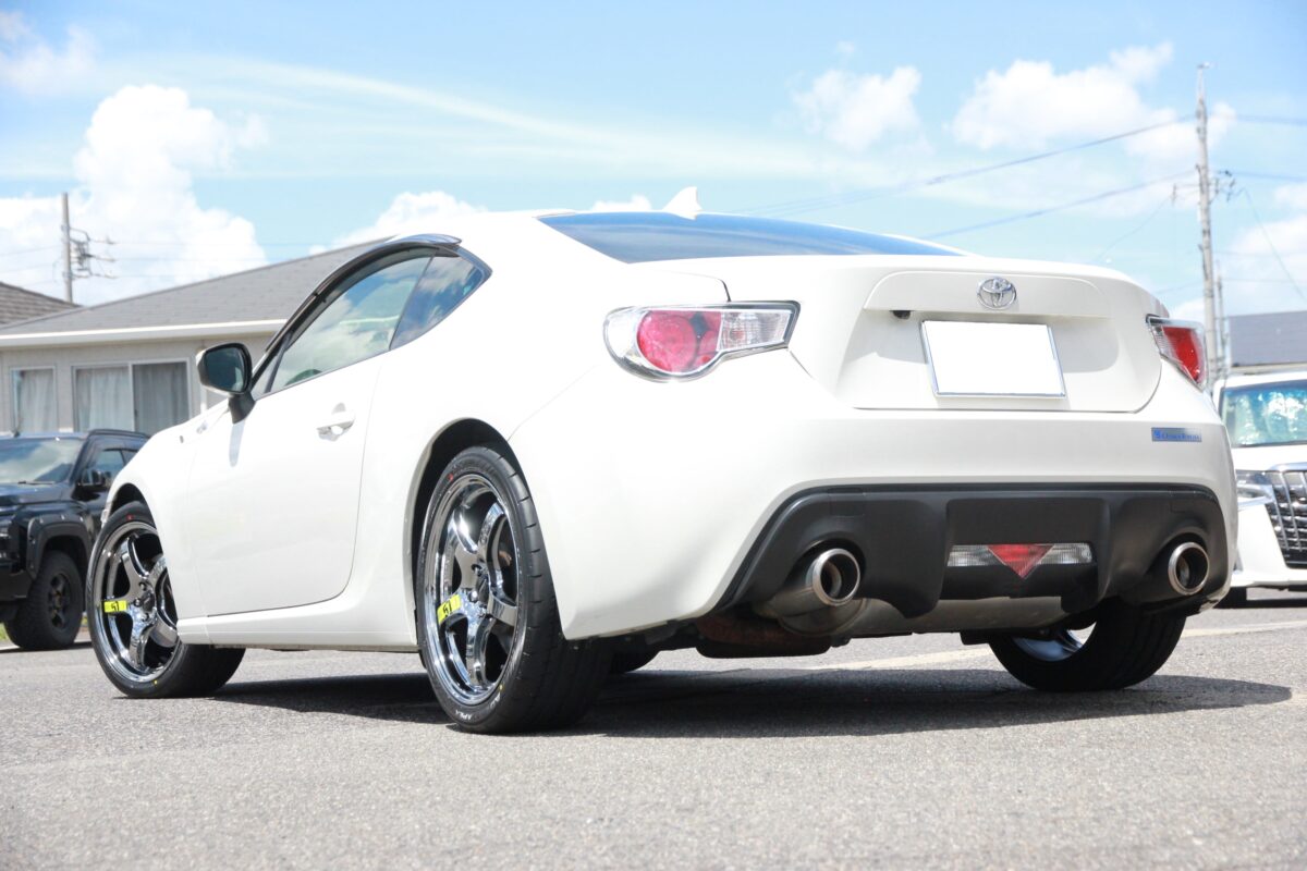 スポーティーだけど高級感も欲しい！抜群の存在感、目を引く特別色の【57CR Limited】を【TOYOTA 86】に装着！ | 知立店 ...
